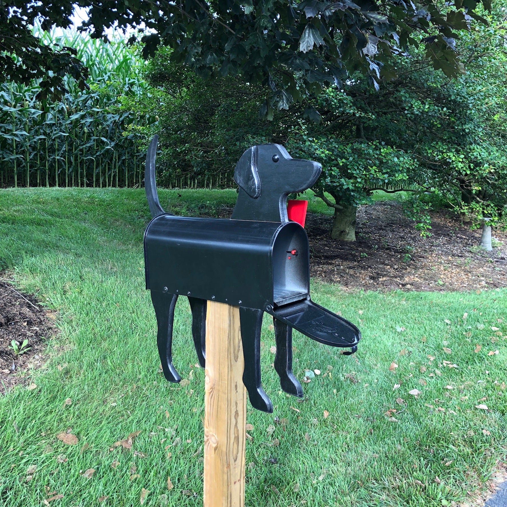 Black Lab | Unique Dog Mailbox | pp003 – Stone Bridge Collections